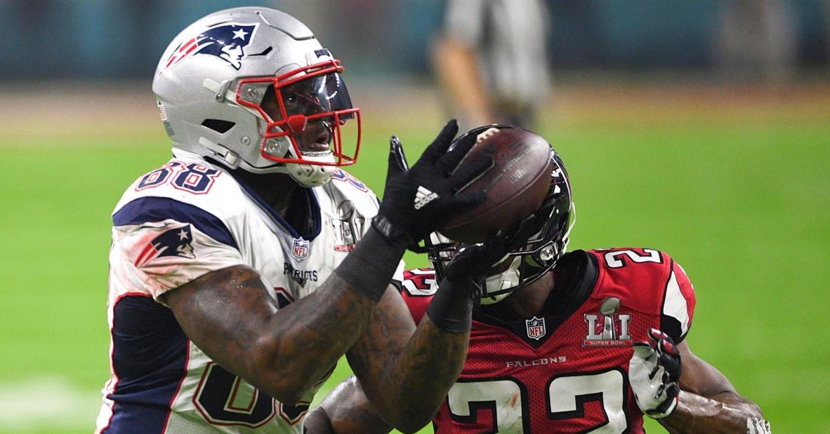 Martellus Bennett wins first Super Bowl in his hometown