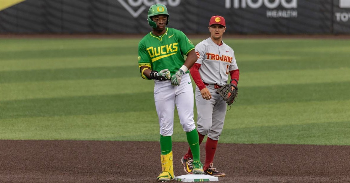 No. 17 Ducks grind out a win against Trojans for fifth-straight Pac-12 ...