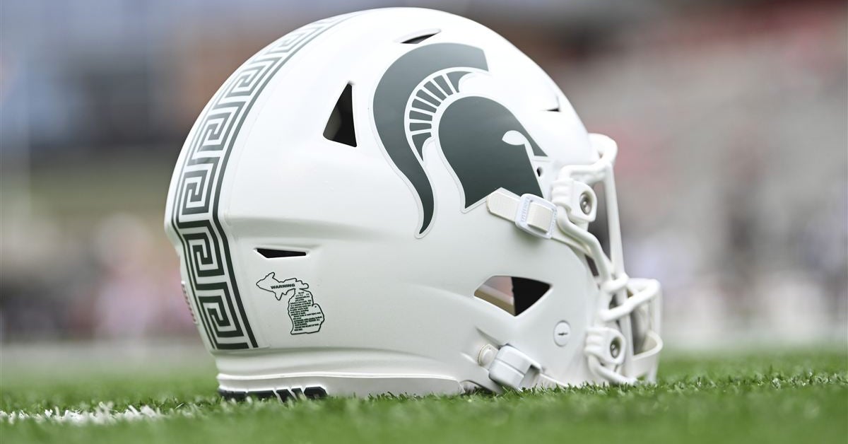 WATCH: Spartans put on full pads to start second week of spring practice