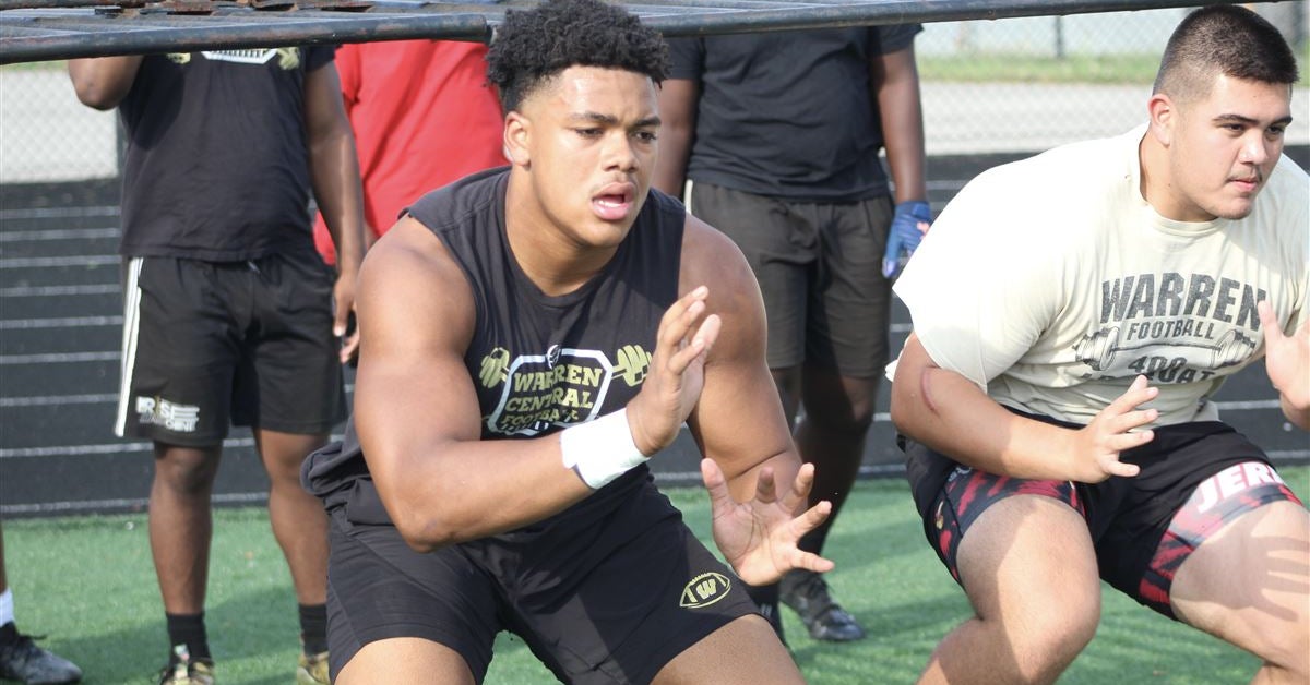Three-star OL Cameron Herron Gets First Look at Wisconsin