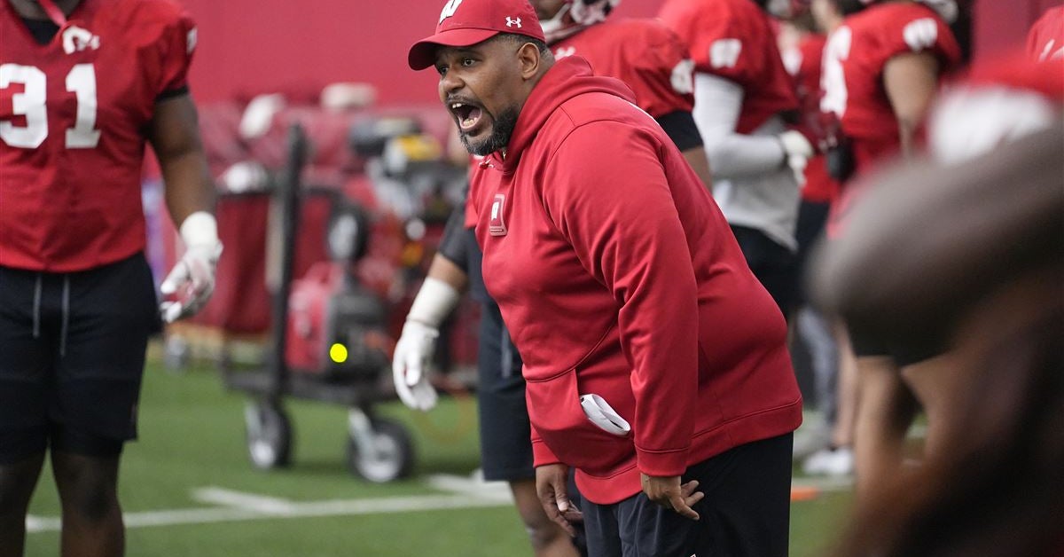 Minnesota DL Nehemiah Ombati grateful for new offer from Badgers