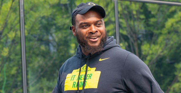 Everything OL coach A'lique Terry said after Oregon's 13th fall practice