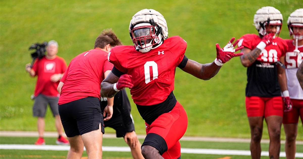 Senior LB John Pius excited about high potential of LB room this Fall