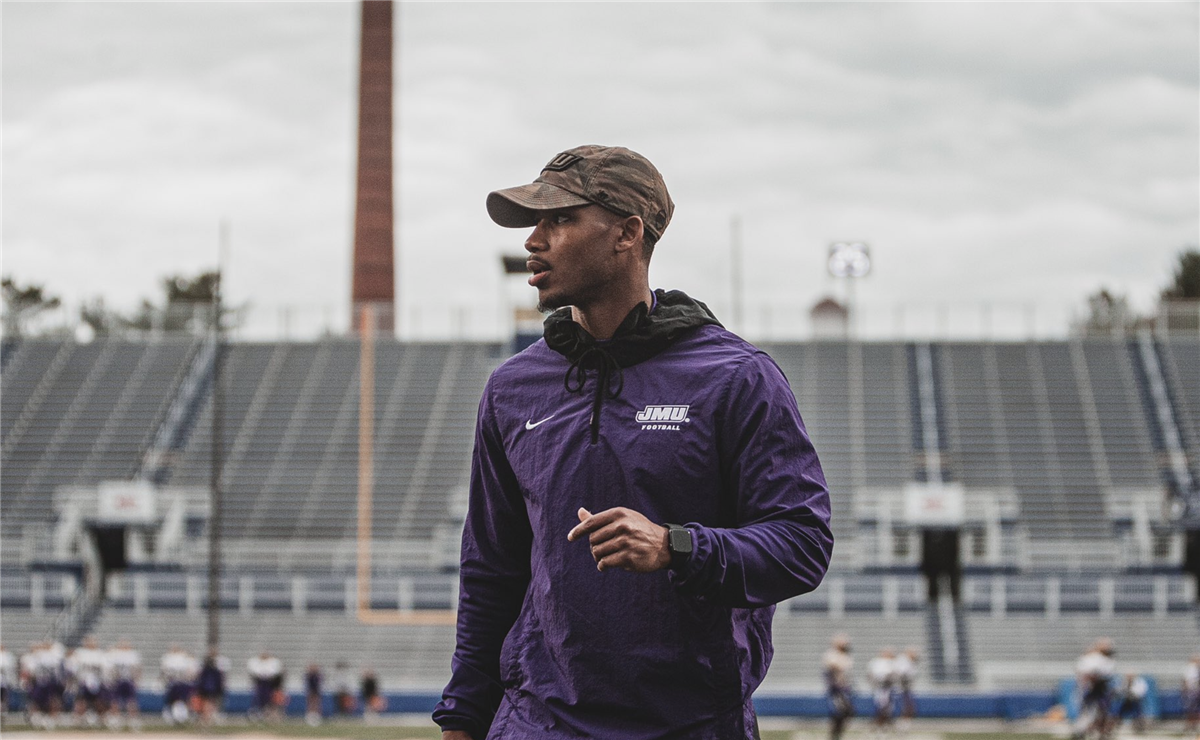 Indiana's revamped RB room follows the lead of John Miller: 'Our goal ...