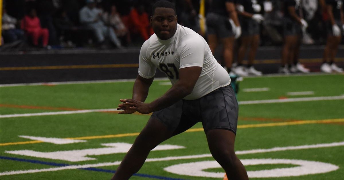 Auburn among top schools for 2025 OL target Dontrell Glover