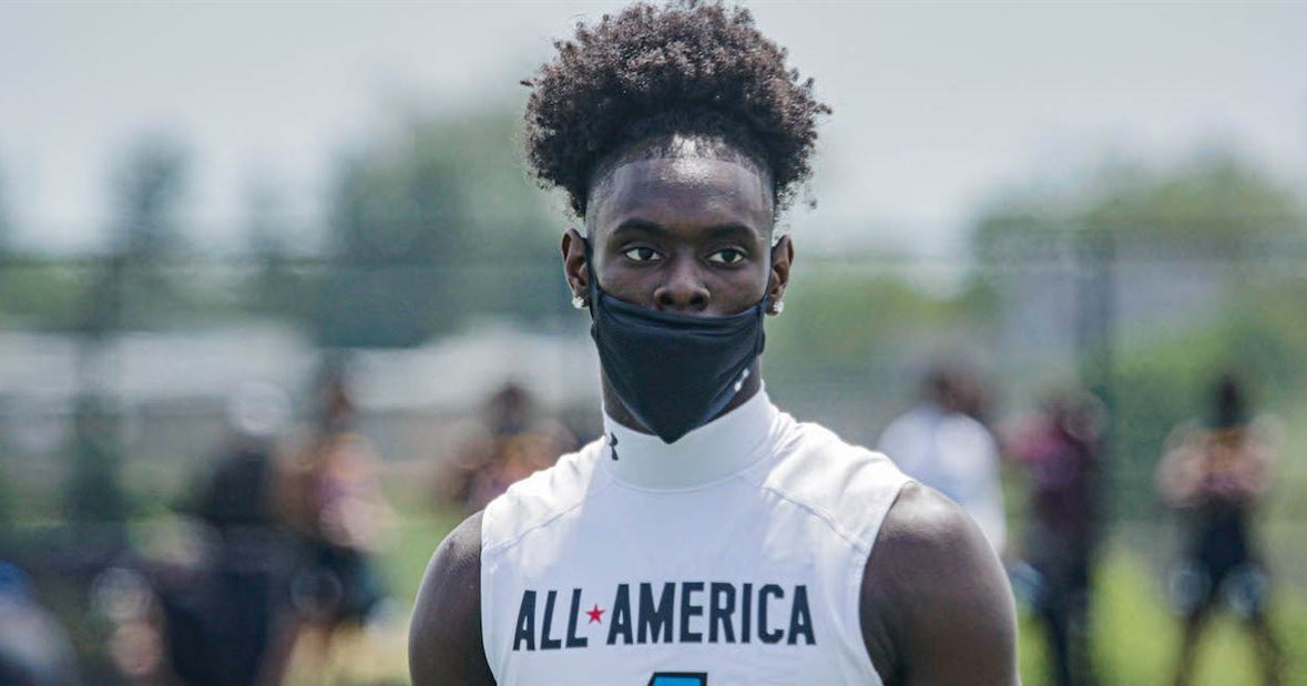 Four-Star WR Andre Greene Connects with UNC Coaches on Official