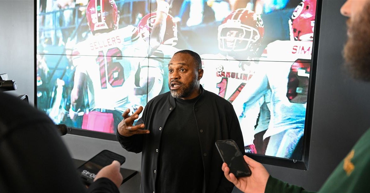Gamecocks running backs competing, making each other better this offseason