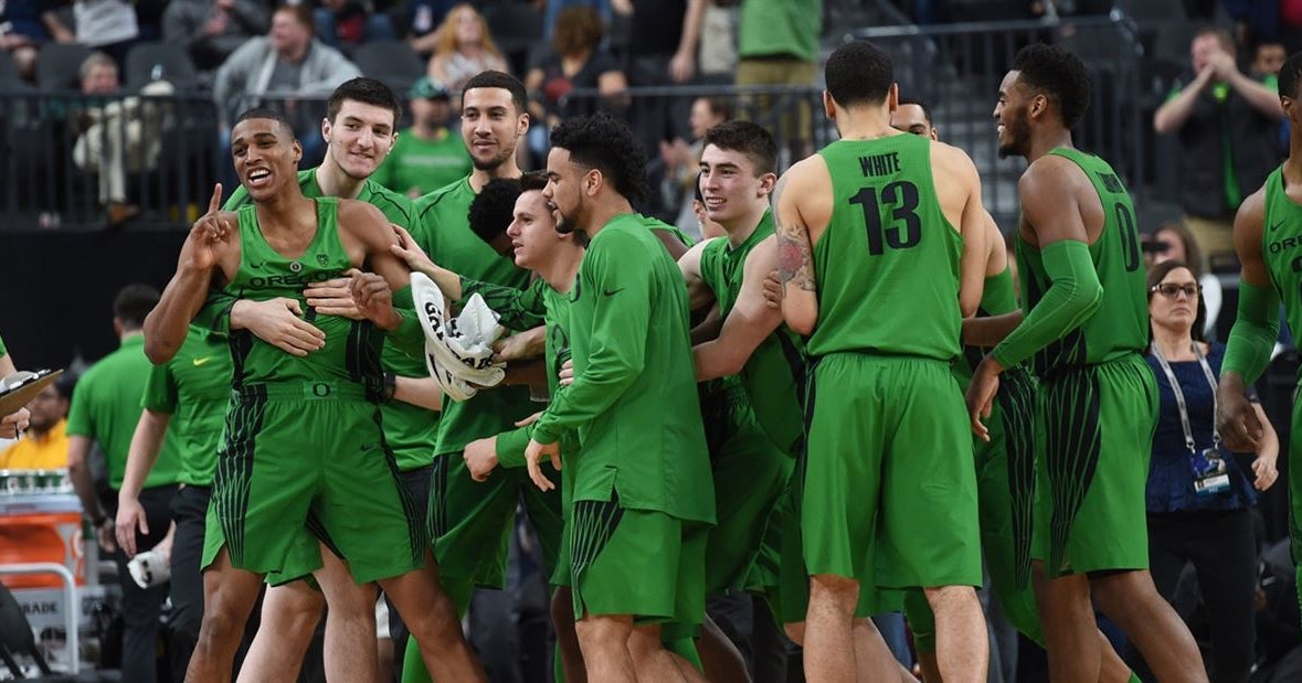 Wooten saves the day again, as Oregon advances to semis