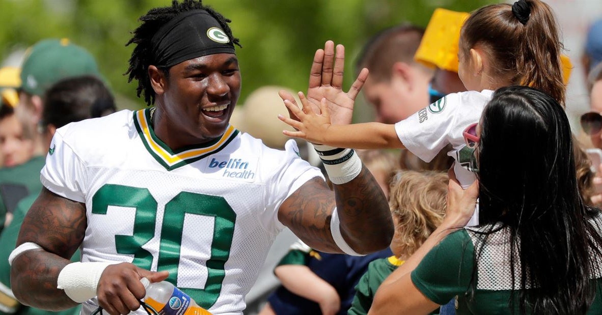 Luke Neal Breaks Down his Training with Jamaal Williams