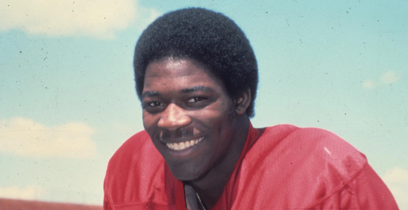 E.J. Junior selected to 2020 College Football Hall of Fame class