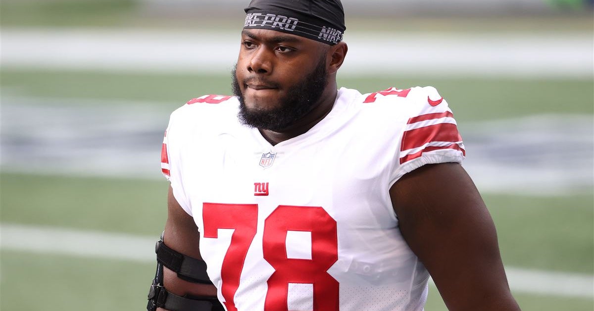 New York Giants: OL Andrew Thomas reunites with QB Jake Fromm