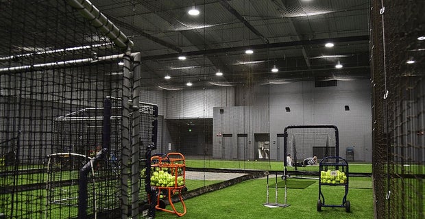 Auburn baseball, softball taking advantage of new indoor practice ...