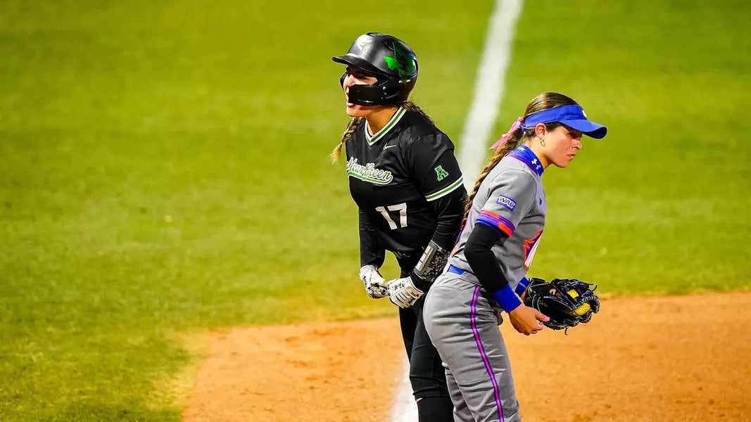 UNT softball gets back to a winning record in midweek win over UTA