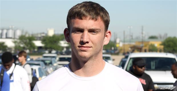 A look at notable recruits visiting Texas this weekend