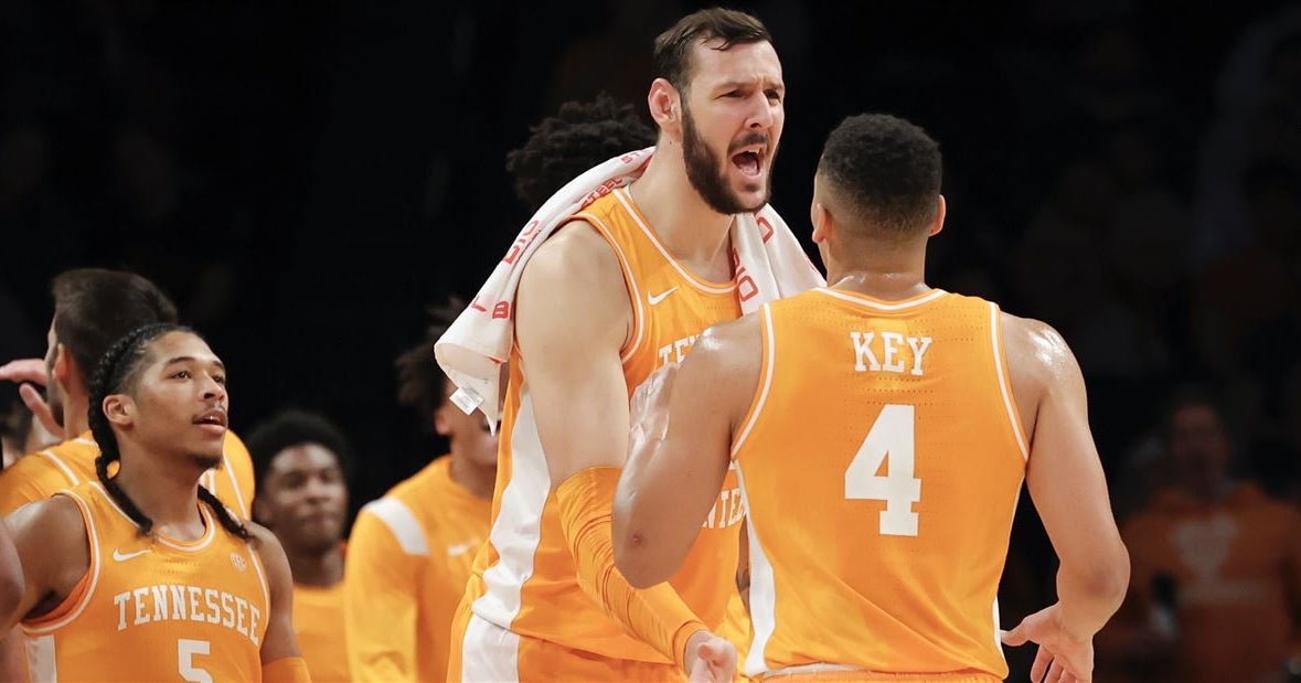 Tennessee basketball moves up in AP Poll following win in Brooklyn