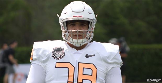 Deculus moves into Top 100