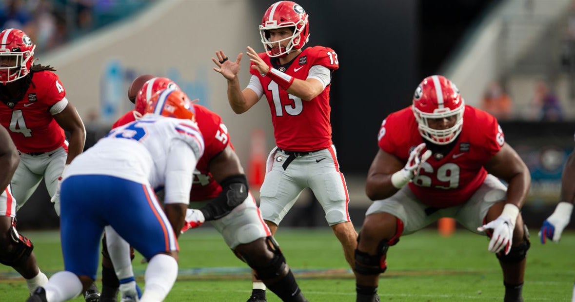 Stetson Bennett suffers shoulder injury in UGA loss to Florida