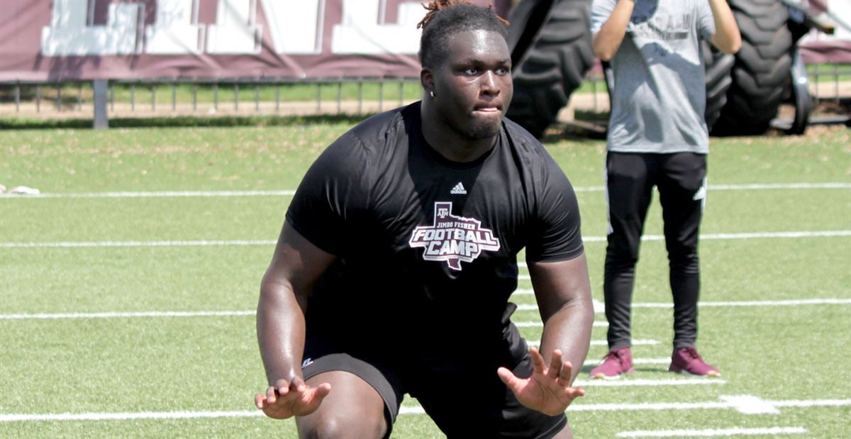 4-star OT Kam Dewberry continues to become very familiar with A&M