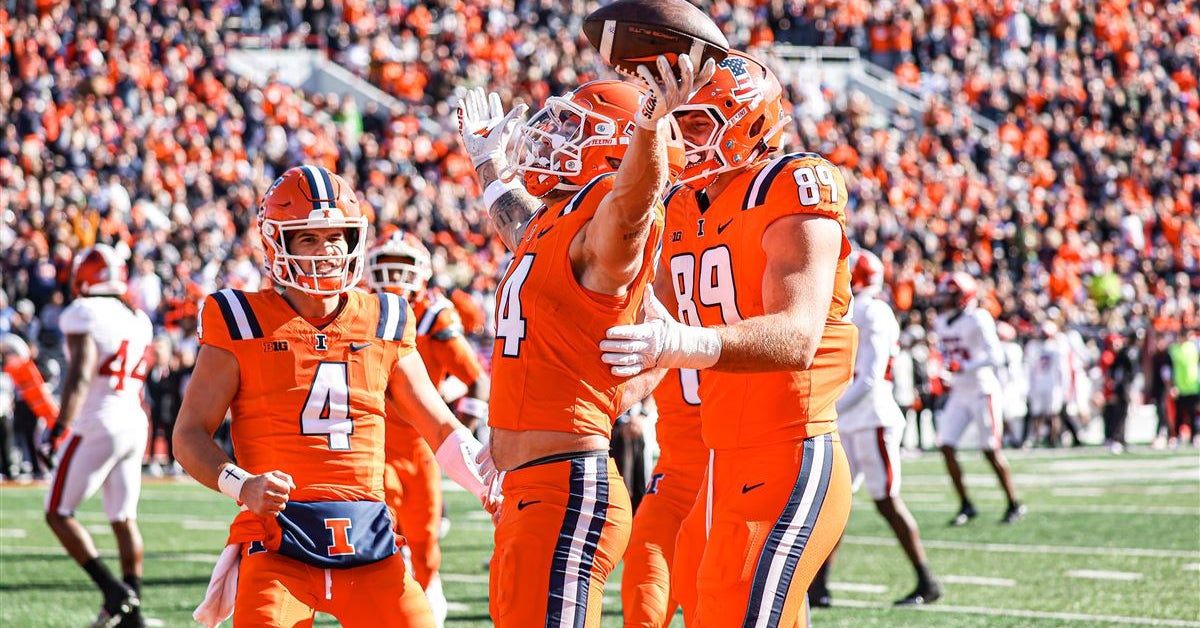 Five years in, Illini's 'unwritten MVP' Casey Washington hauls in first ...