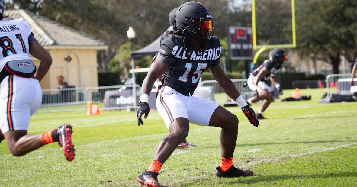 Florida freshman linebacker Myles Graham out for spring, Waites likely out
