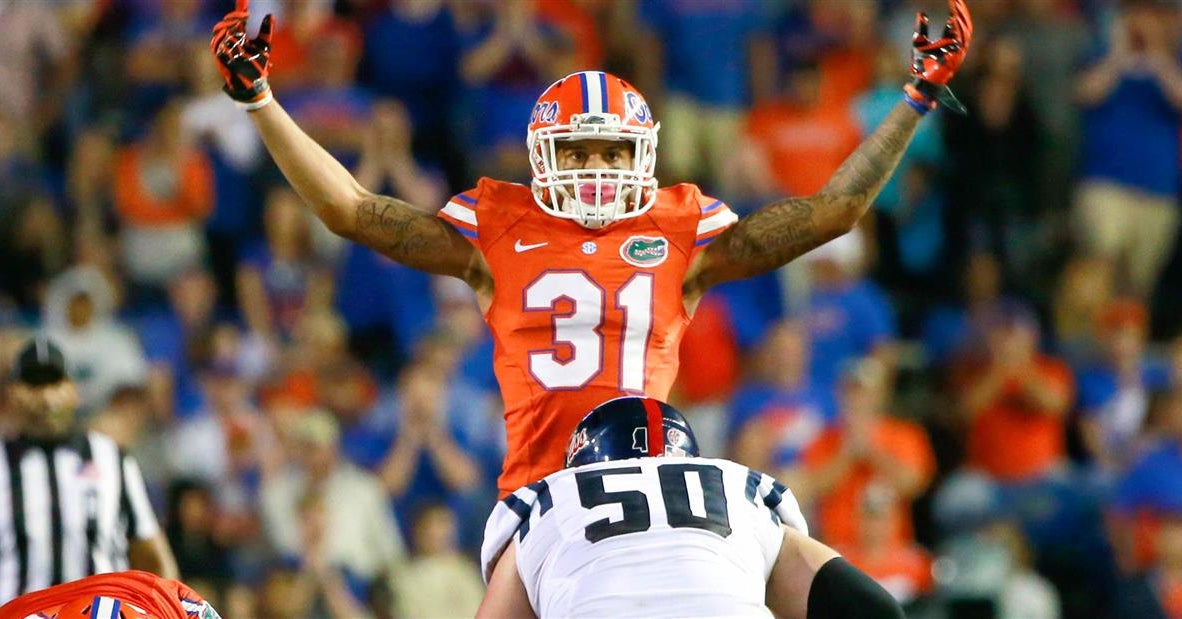 Jalen Tabor and Chad Ochocinco about to go 1-on-1?