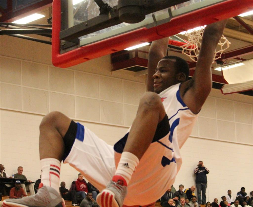 Alexander inks with Kansas