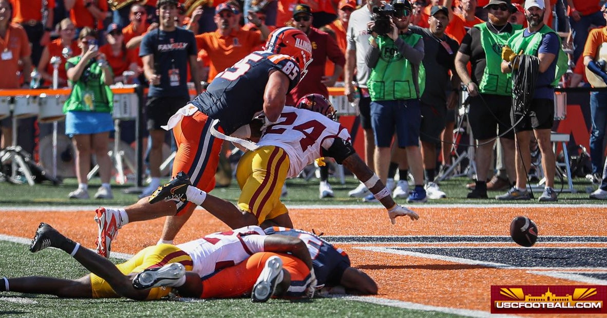 USC defense owns Illinois loss, ready to move forward
