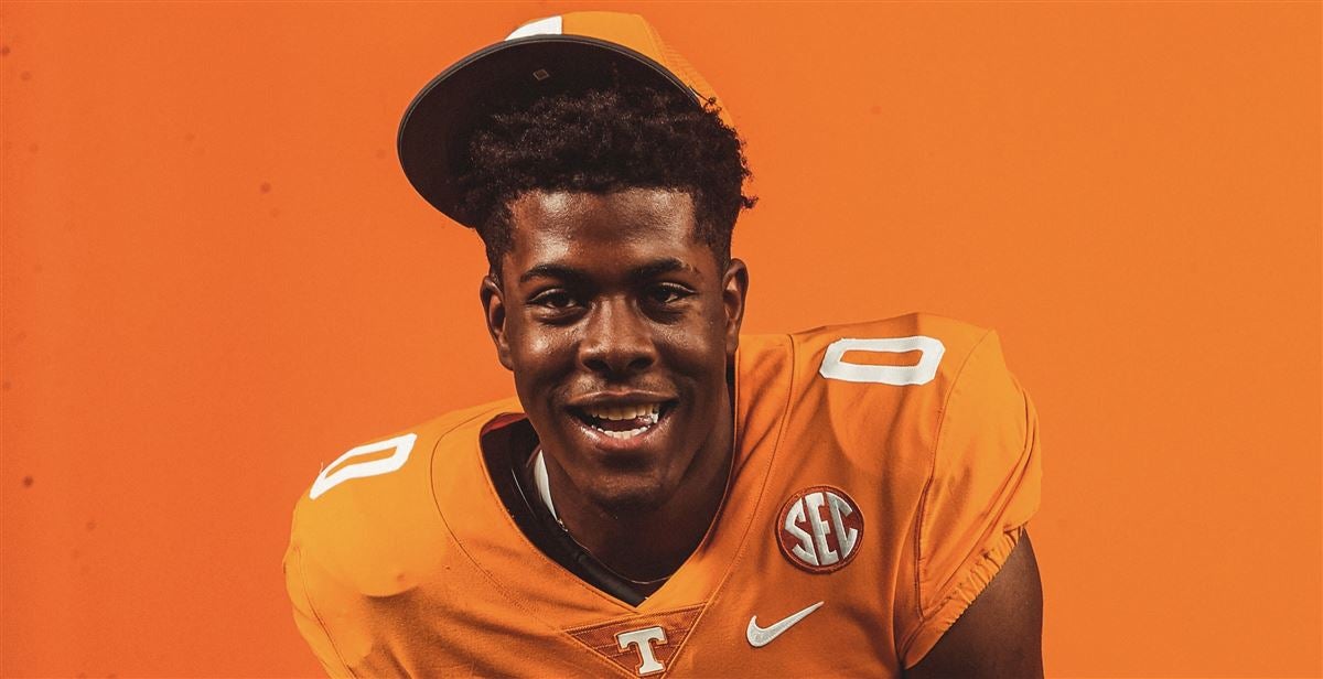 Tennessee one of three finalists for highly ranked edge rusher