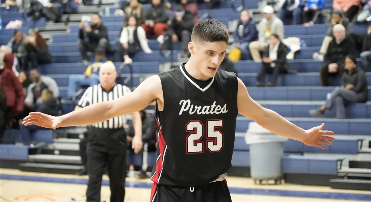 Highlights: Nick Janowski scores 27 points in win at Pius XI