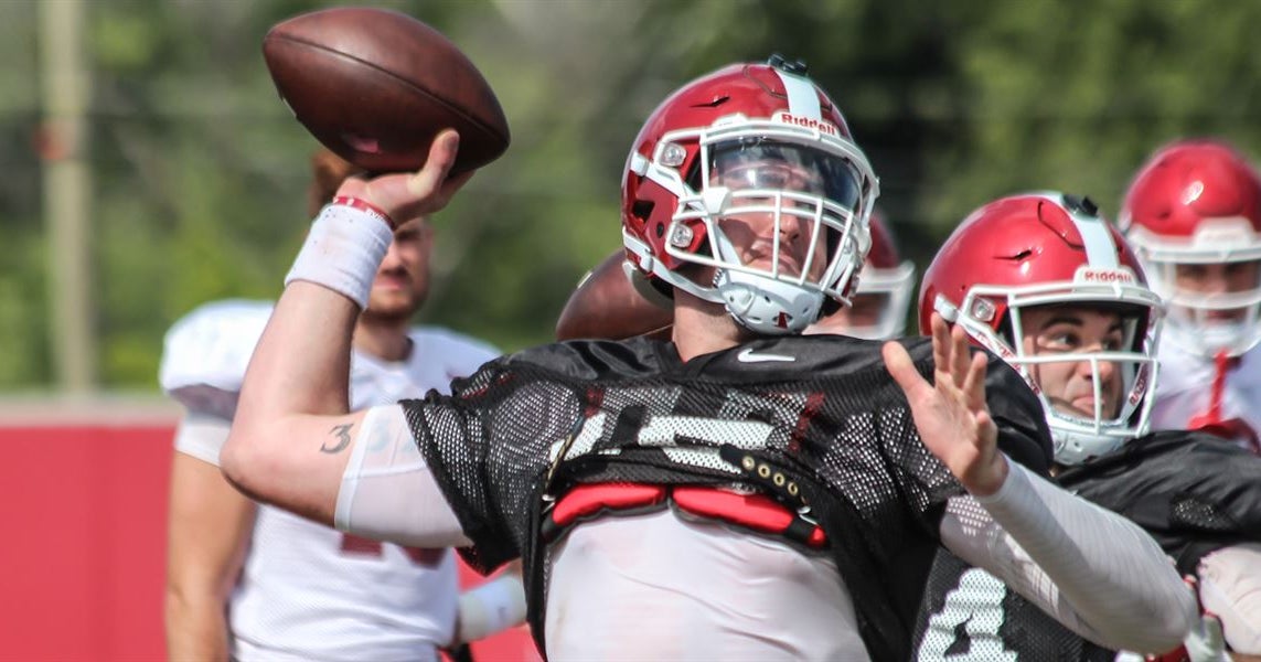 Cole Kelley named Arkansas starter for Eastern Illinois game