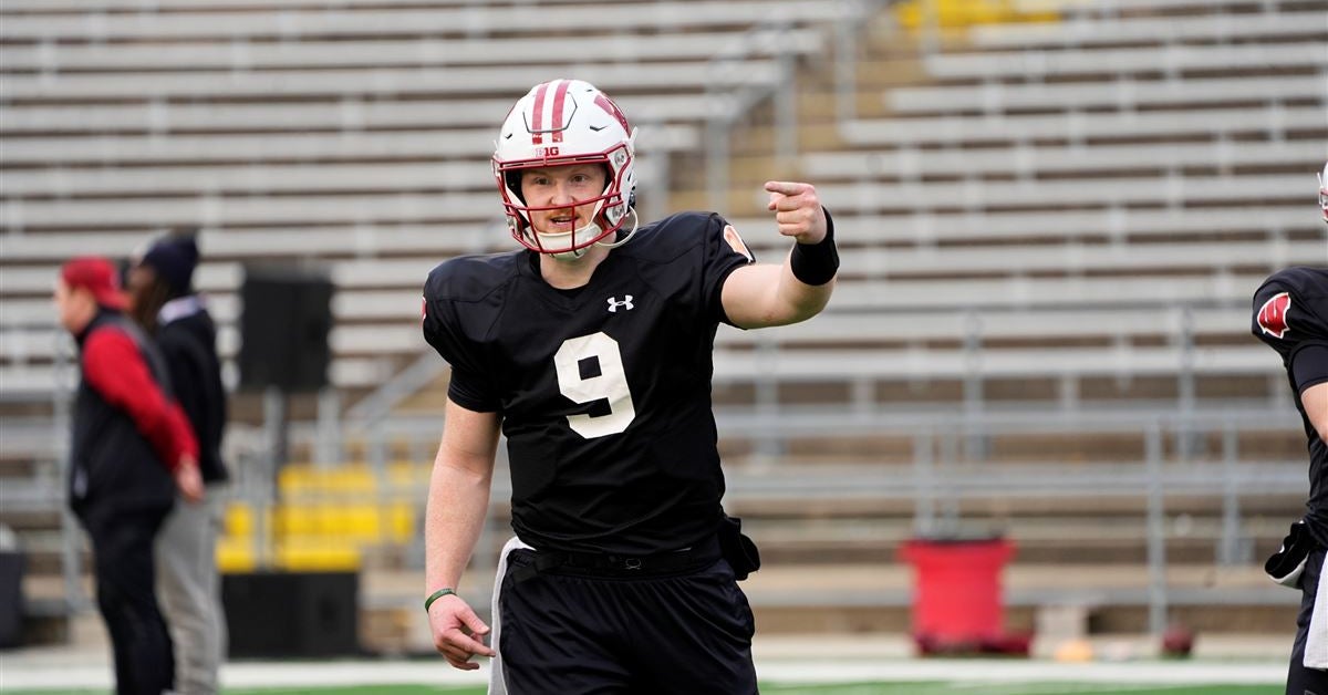 Camp Intel: Pads pop in day four of practice for the Badgers