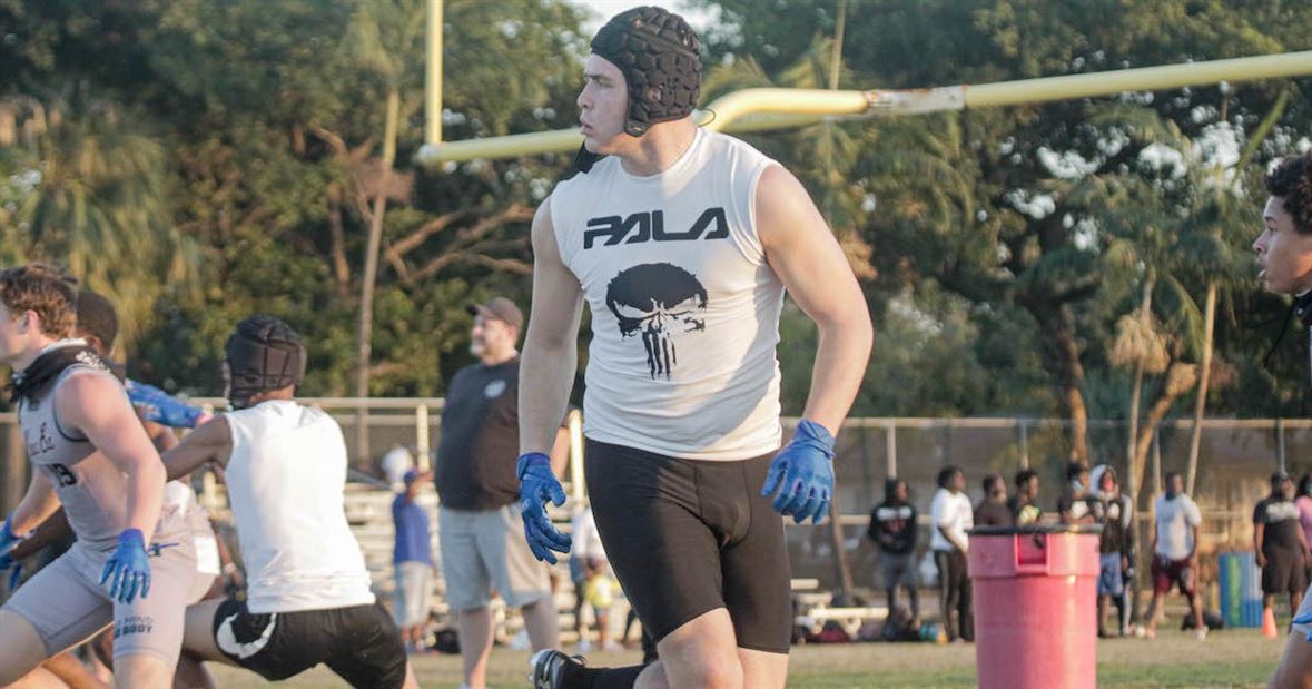 Carsen Ryan sets commitment date