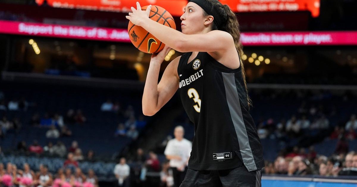 Freshman Aubrey Galvan leads Vanderbilt with play beyond her years