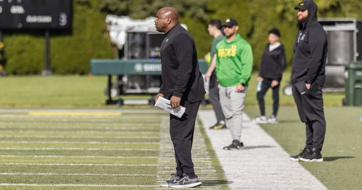 WATCH: Oregon RB Coach Carlos Locklyn opens up on his career path, his ...
