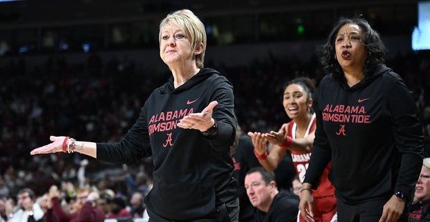 No. 3 Carolina finishes strong to beat Bama in SEC opener