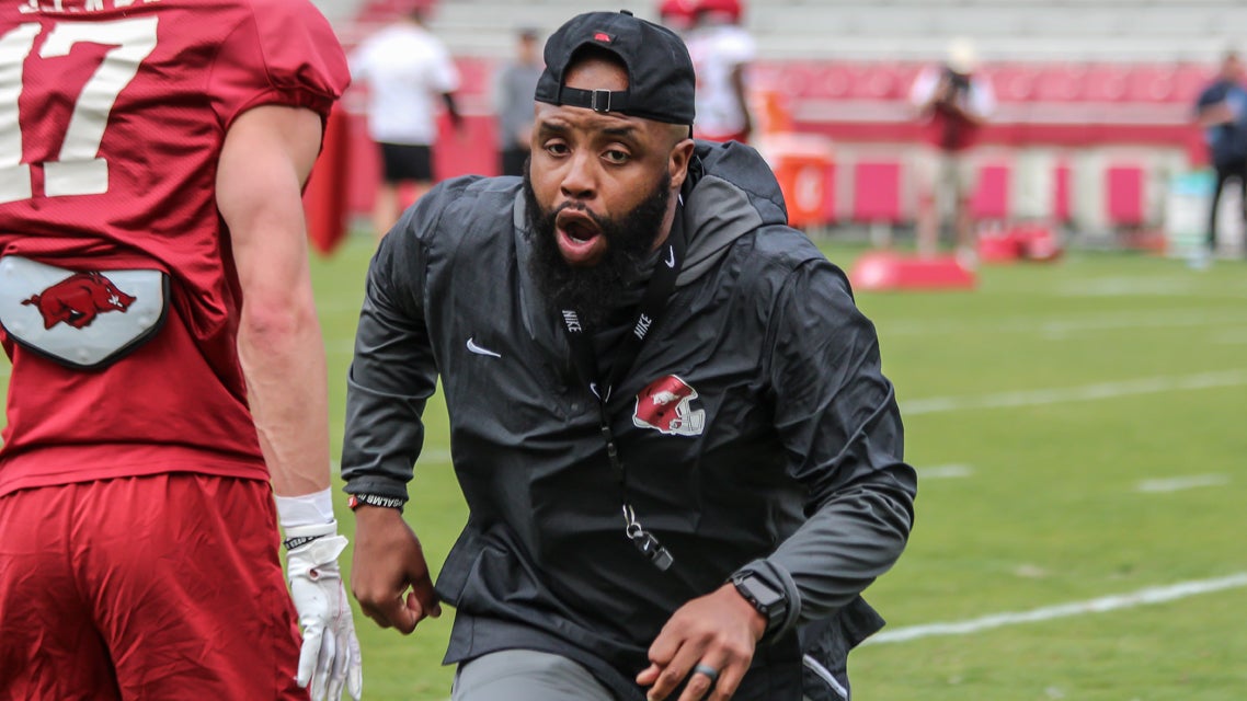 Newly-offered JJ Harrell has ties to Hogs