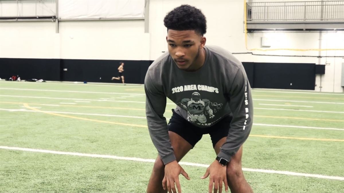 Trevell Johnson speaks on his journey, Texas coaching staff, playing ...