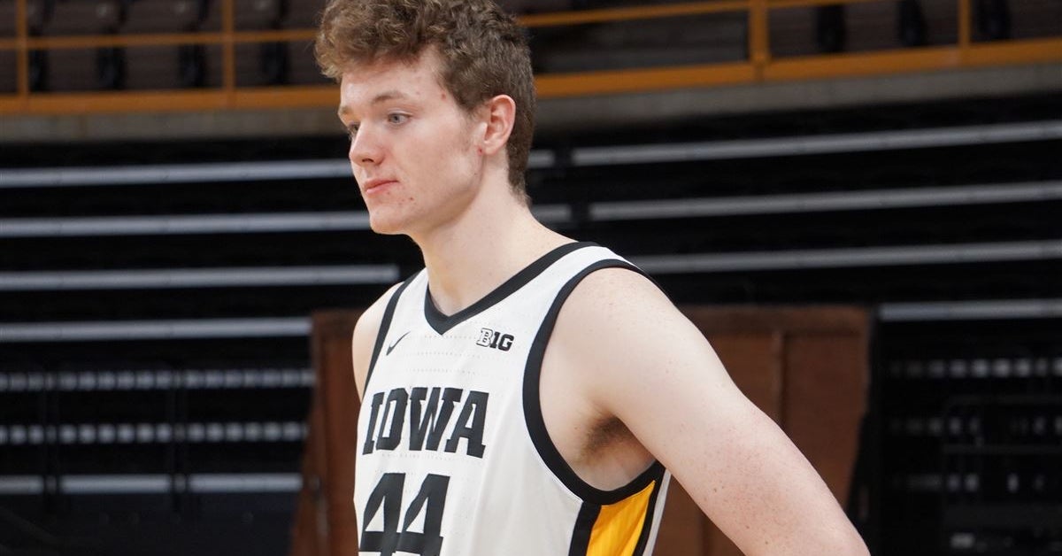 WATCH: One-on-one with Iowa center Riley Mulvey