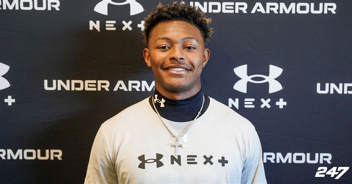 Quarterback target set to attend spring practice at Tennessee