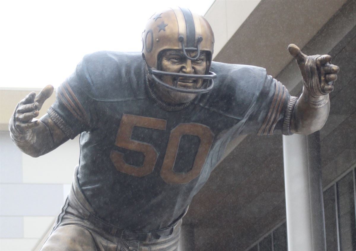 Dick Butkus: Illini statue 'a humbling deal'