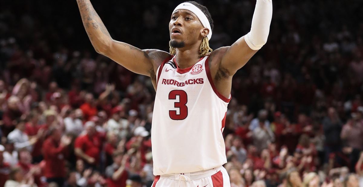 Off the Dribble: Razorbacks blow out Braves in opener, 93-59