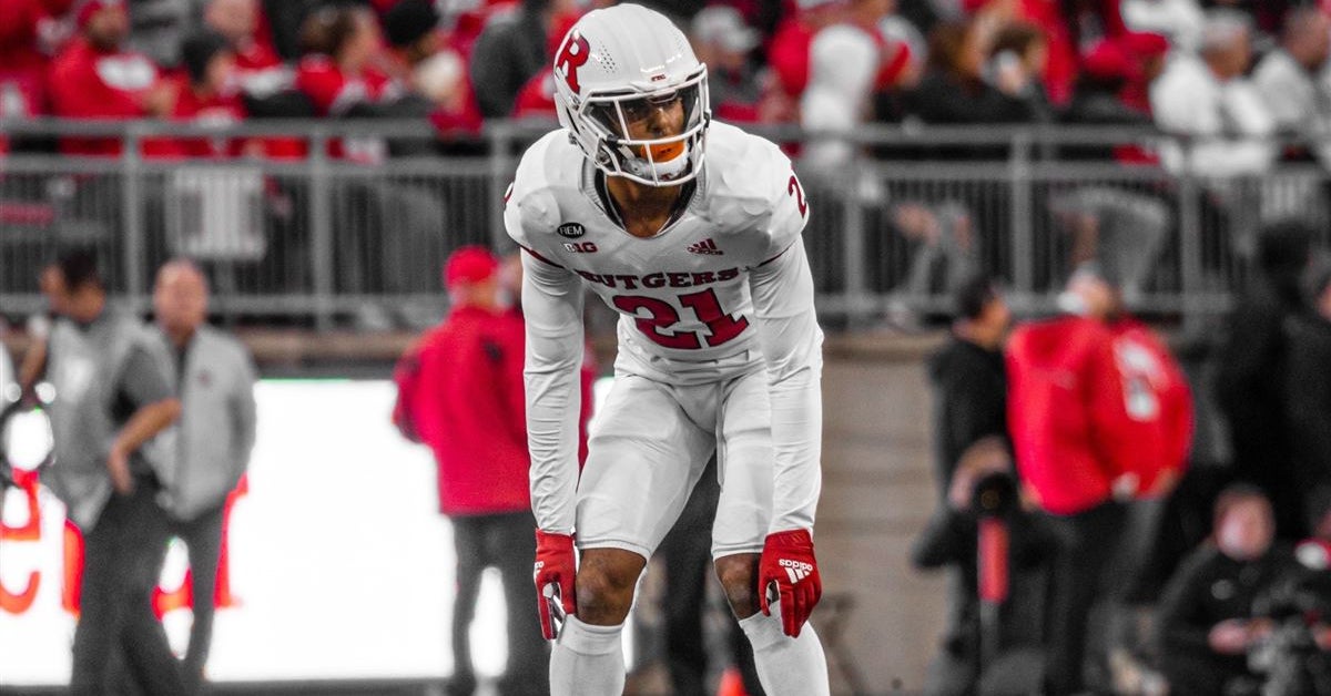 Carnell Davis announces plan to enter transfer portal