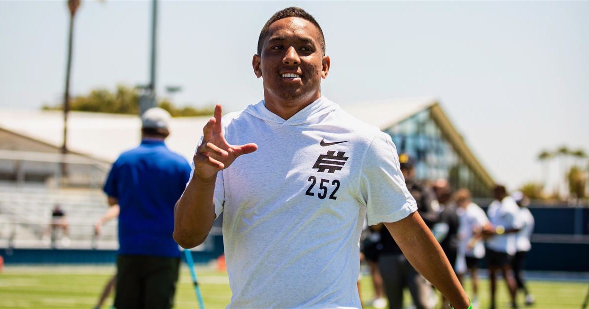 Highlights: Quarterback Noah Fifita