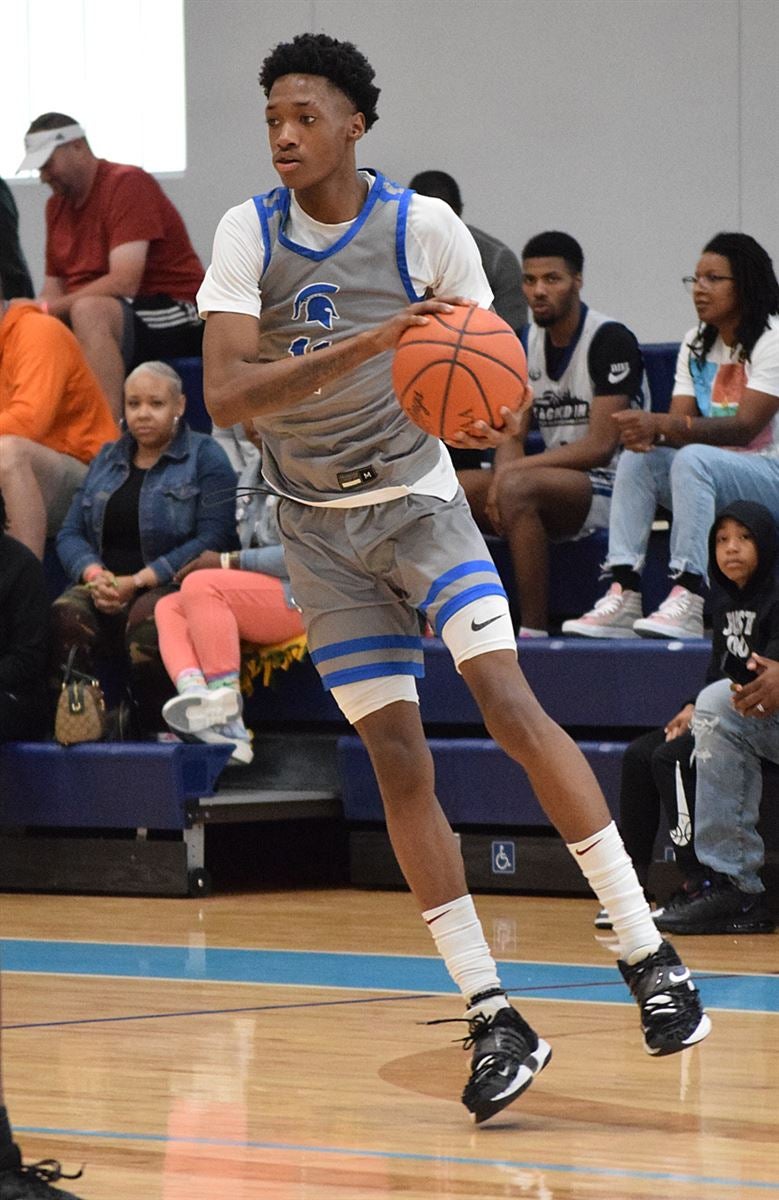 Sights and Sounds: Galaxy of top hoops stars on display at Midwest Live ...