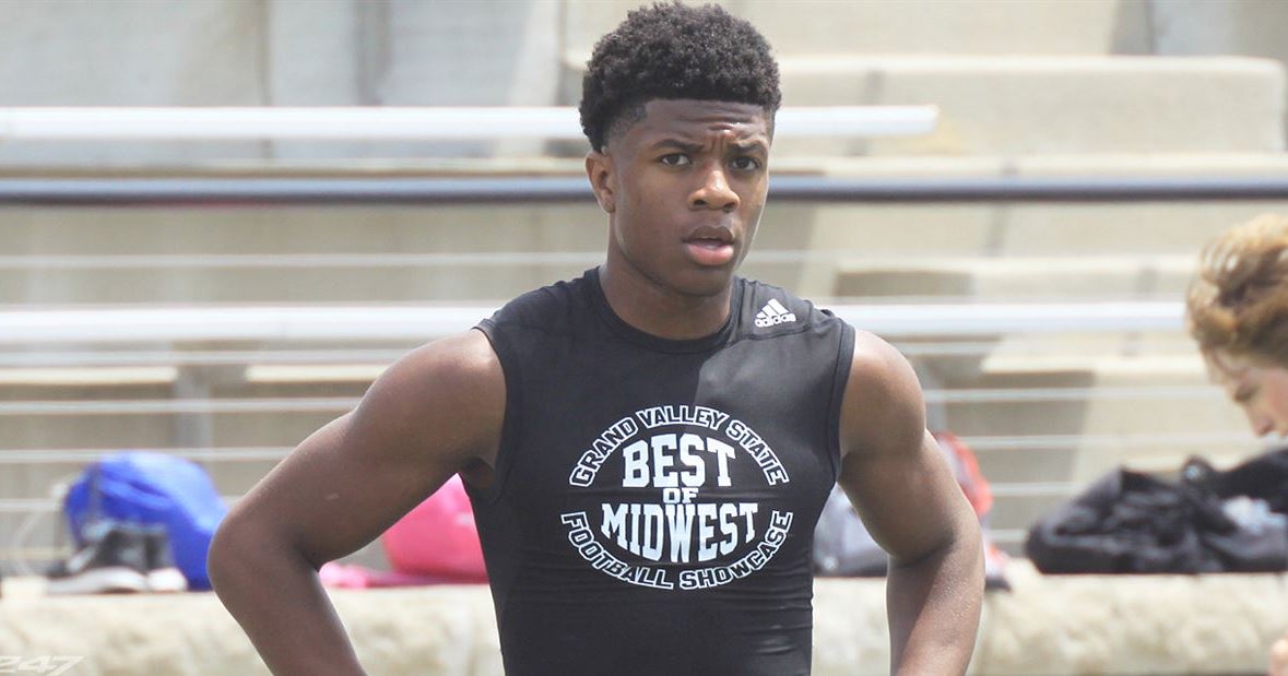 2019 three-star LB Lance Dixon has growing interest in Michigan