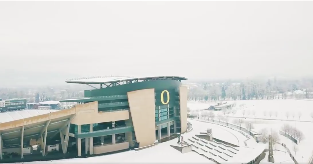 Oregon shows off Autzen Stadium under snow