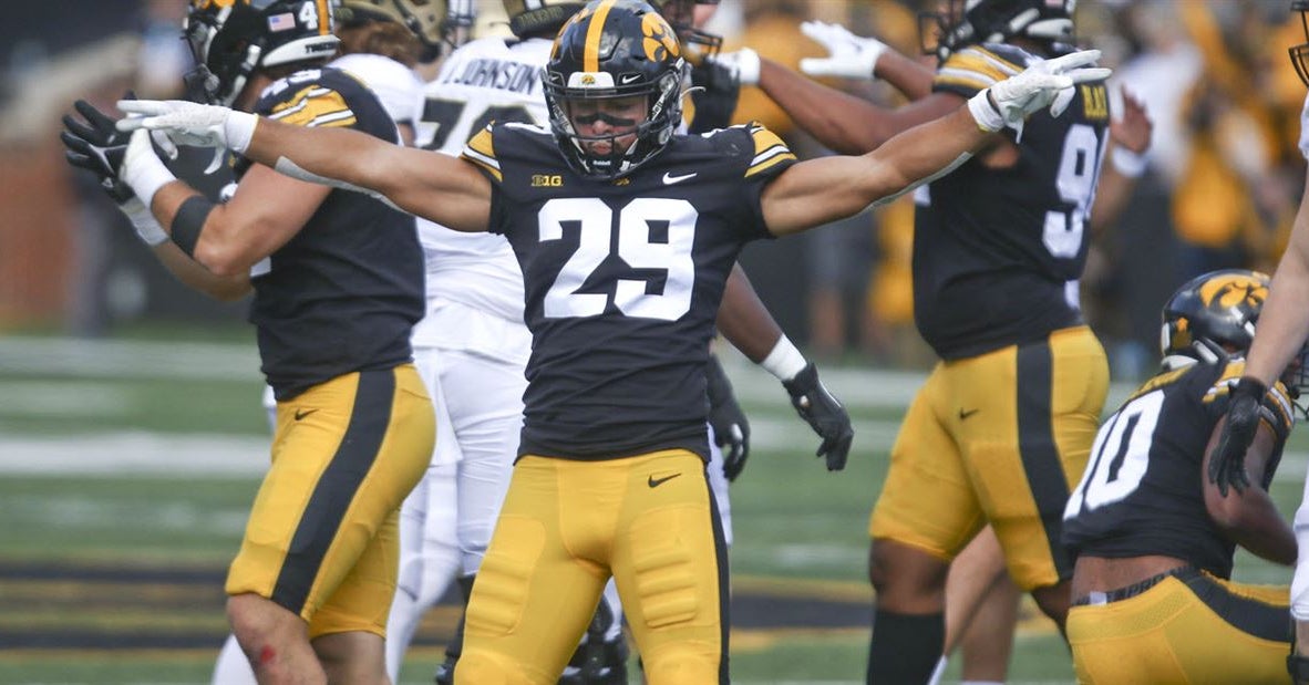 Iowa Football: Two Hawkeyes make ESPN's Top 100 Players list