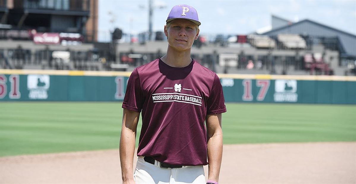 2025 OF Jacob Parker makes the call for the Maroon and White