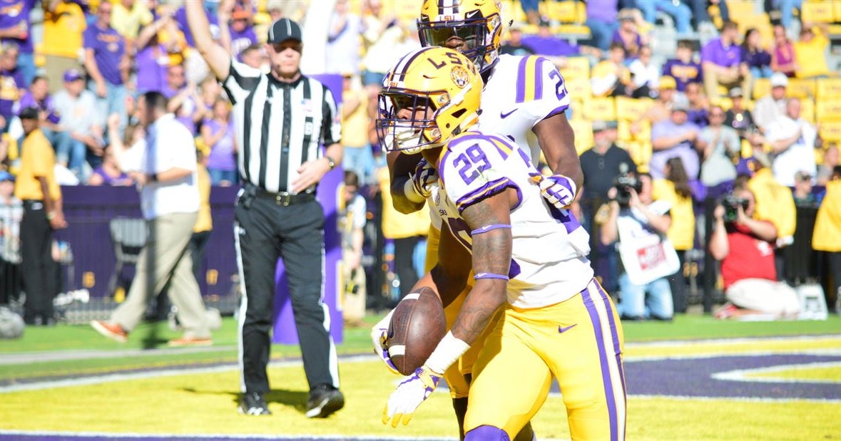 Greedy Williams named to Walter Camp watch list