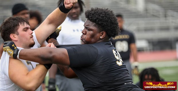 Signing Day: USC football signs massive local DT Malik Brooks